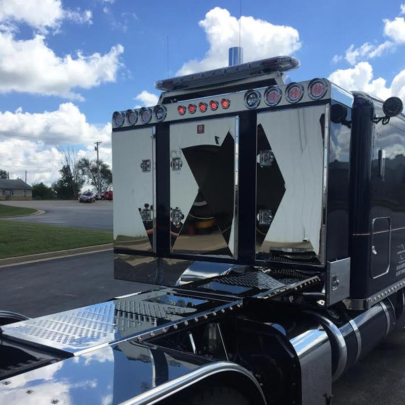 Semi-Truck Headache Rack & Hydraulic Tank Combo | Raney's Truck Parts
