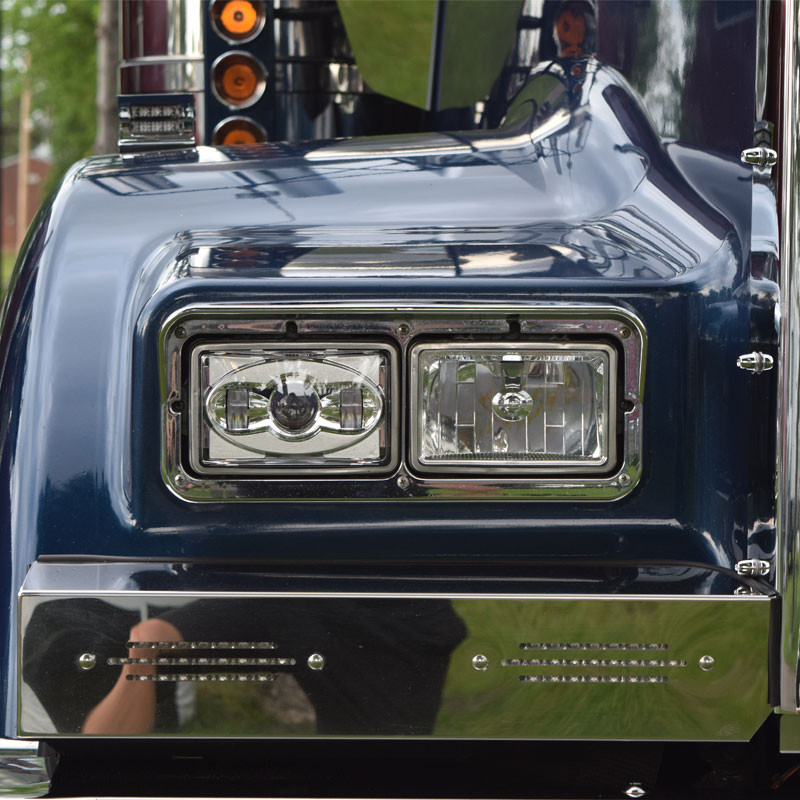 Kenworth W900L Bullseye Fender Guards By RoadWorks - Raney's Truck Parts