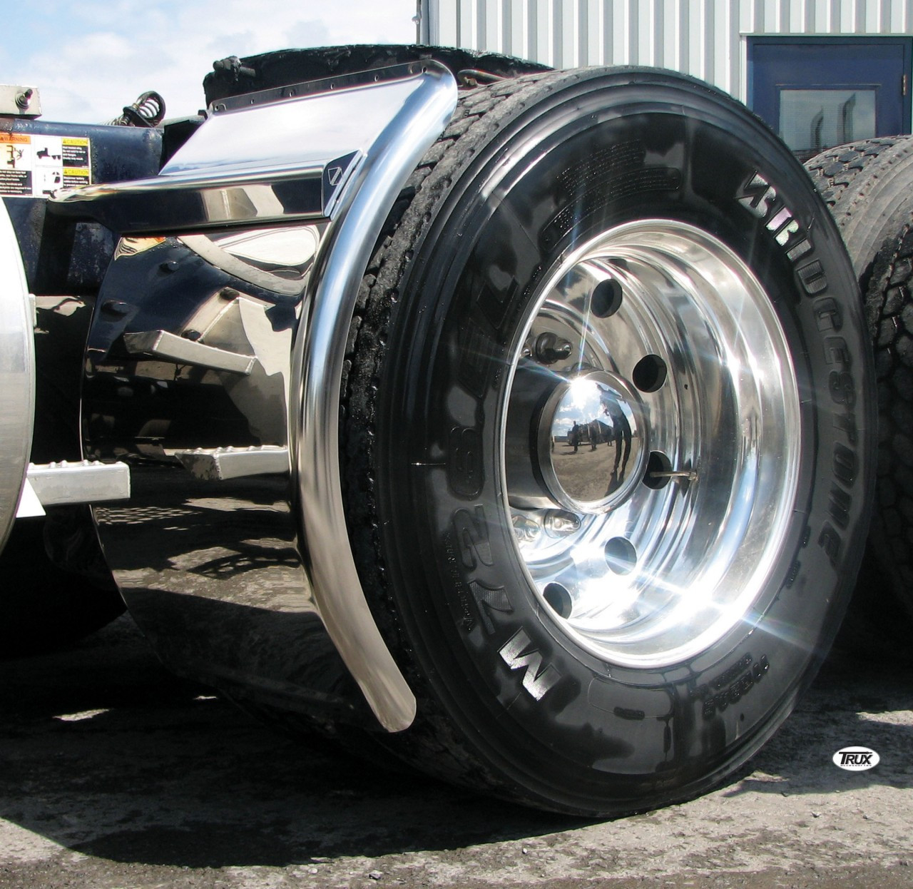 Semi Truck 27" Quarter Fenders With Triangle Mount Stainless Steel ...