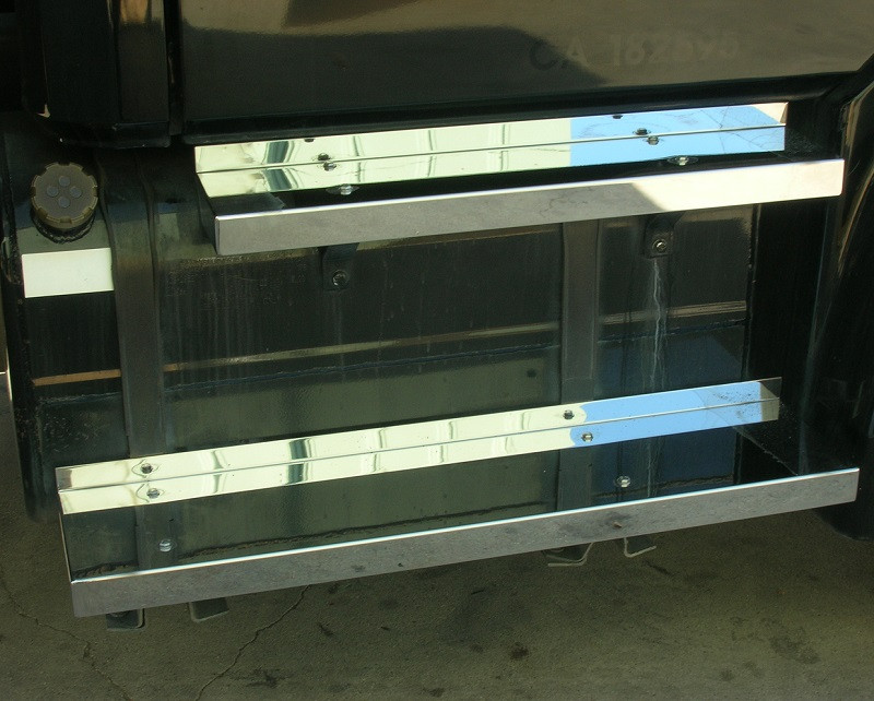 Aluminum Tank Steps for Peterbilt 370 Series With 23" Diameter Fuel ...