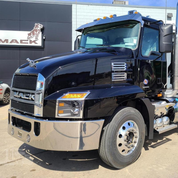 Mack Anthem Ali Arc Angled Front Bumper Grill Guard - Raney's Truck Parts