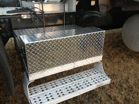 Semi-Truck Toolboxes & Battery Boxes