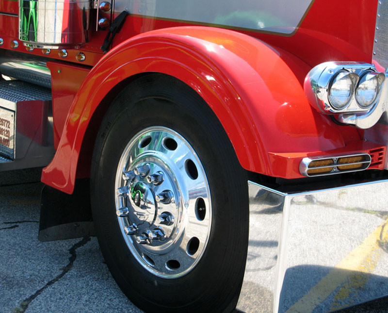 Peterbilt 379 Fiberglass Front Fenders Talladega - Raney's Truck Parts