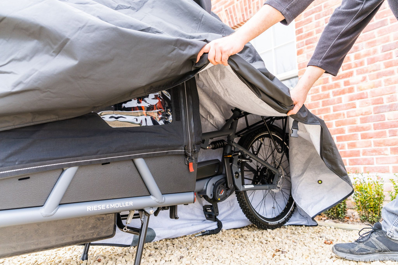 Load 75 Cargo Outdoor Cover