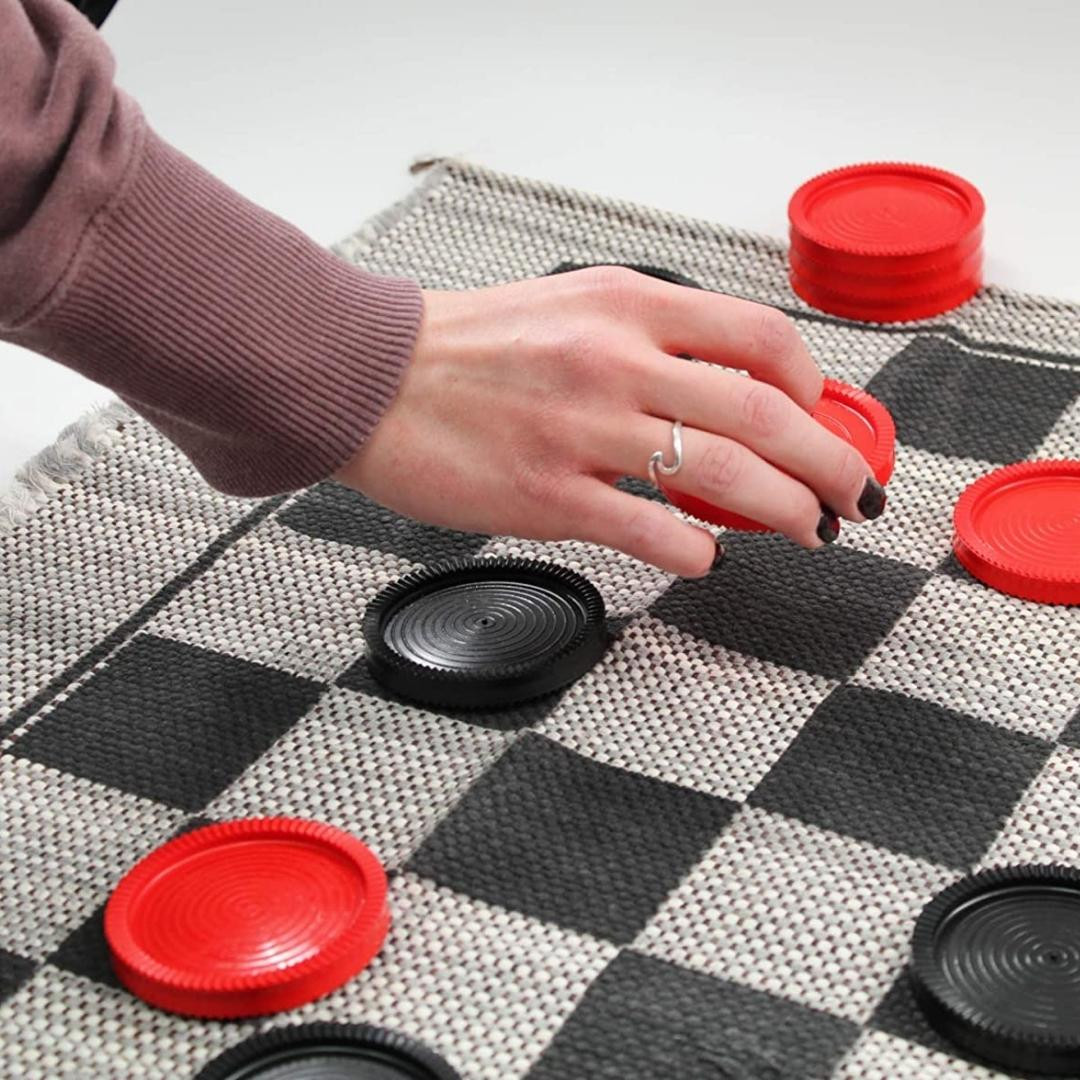 Jumbo Checkers Rug - RetroFestive.ca