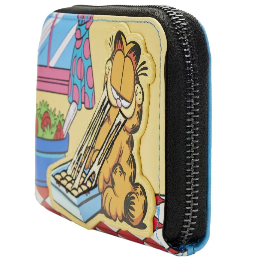 Garfield Loves Lasagna Zip Around Wallet by Loungefly - RetroFestive.ca