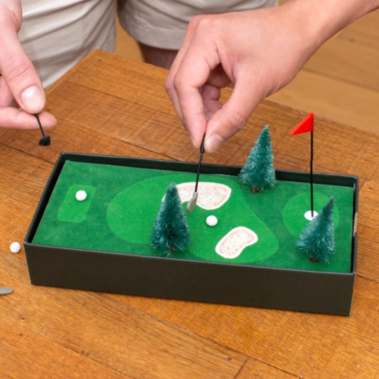 Desktop Mini Golf Mini Kit Canada | RetroFestive.ca