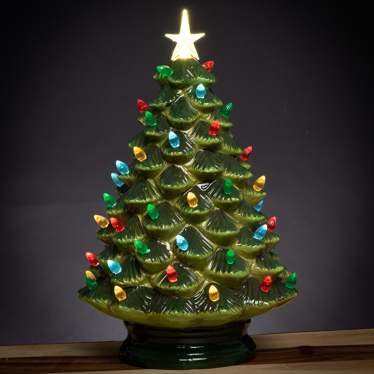 14" Battery Operated Green Ceramic Christmas Tree - RetroFestive.ca