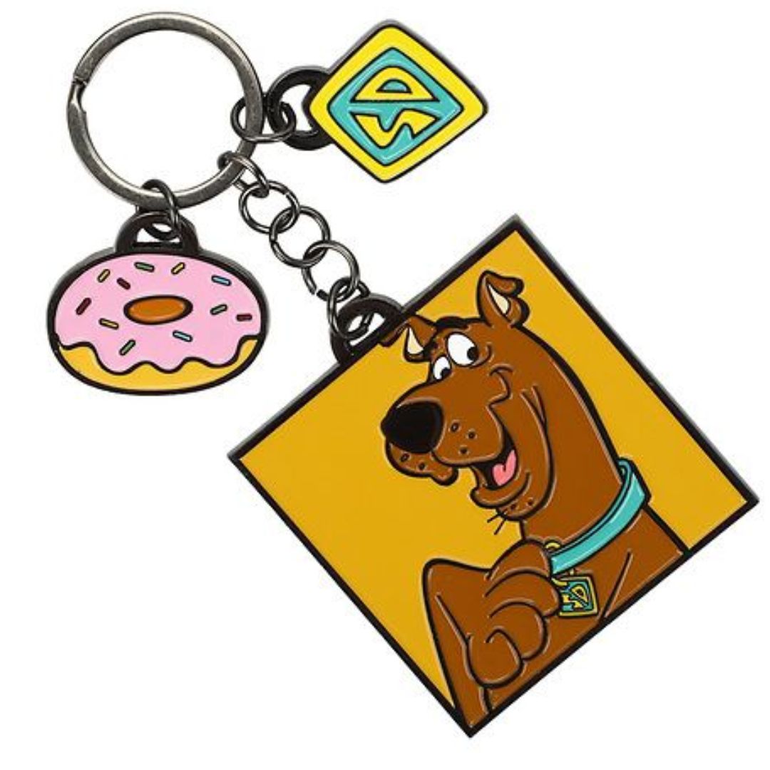 Scooby Doo with Snack Enamel Charm Keychain - RetroFestive.ca