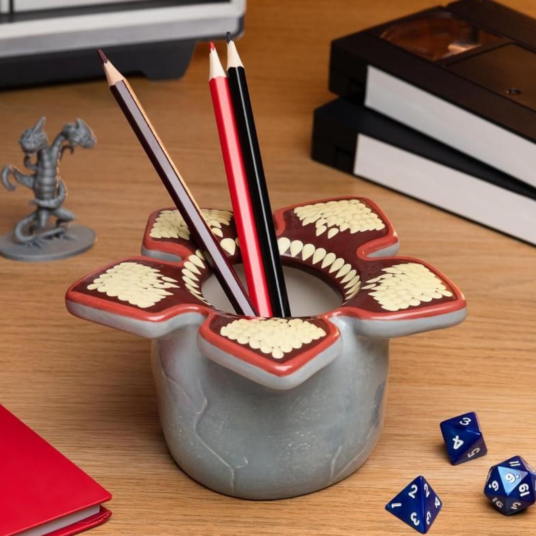 Stranger Things Pen and Plant Pot - RetroFestive.ca