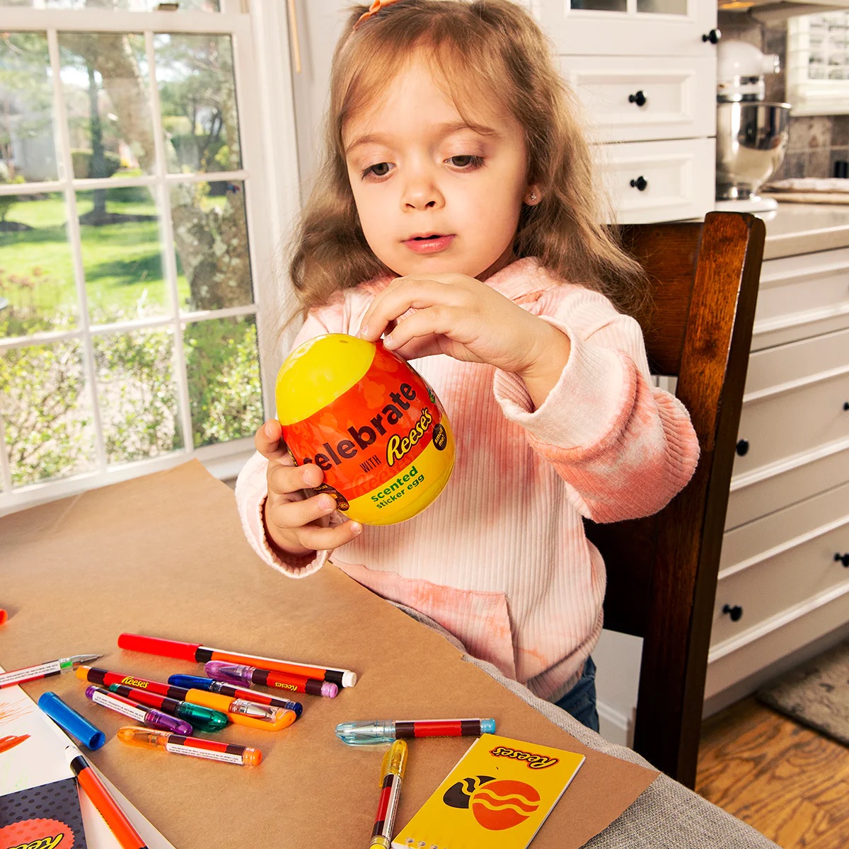 Reese's Scented Stickers Easter Egg - RetroFestive.ca