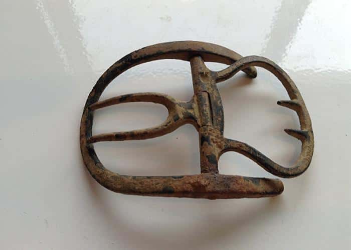 MXt Picks Up a Colonial Shoe Buckel - Kellyco Metal Detectors