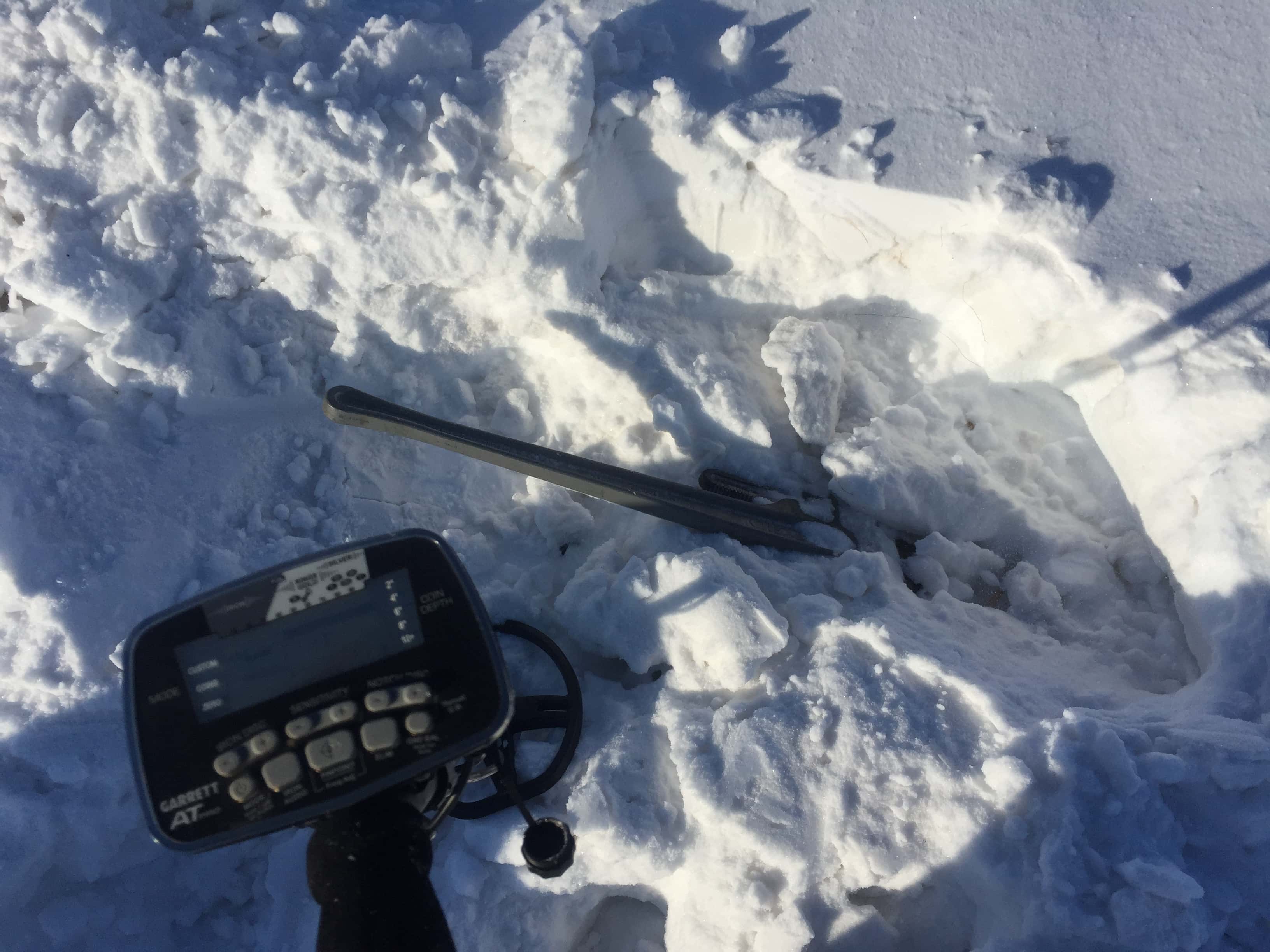 Metal Detecting Snow Recovery - Kellyco Metal Detectors
