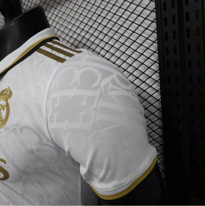 Real Madrid white/Gold Kit 2024/25 Player Version