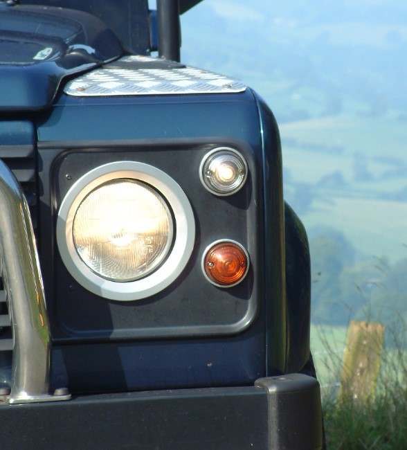 LRC1549 | CTLRHB - Aluminium Headlight Bezels for Land Rover Defender ...