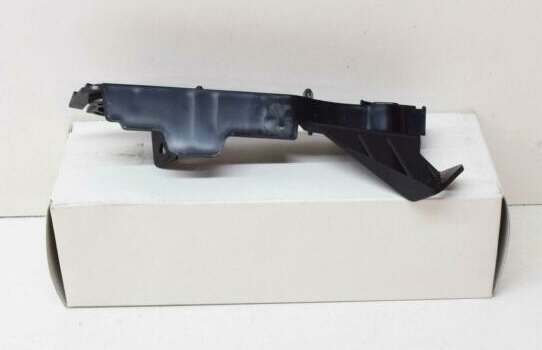 LR137781 - Bracket - Bumper Mounting - Genuine Land Rover | LR Parts