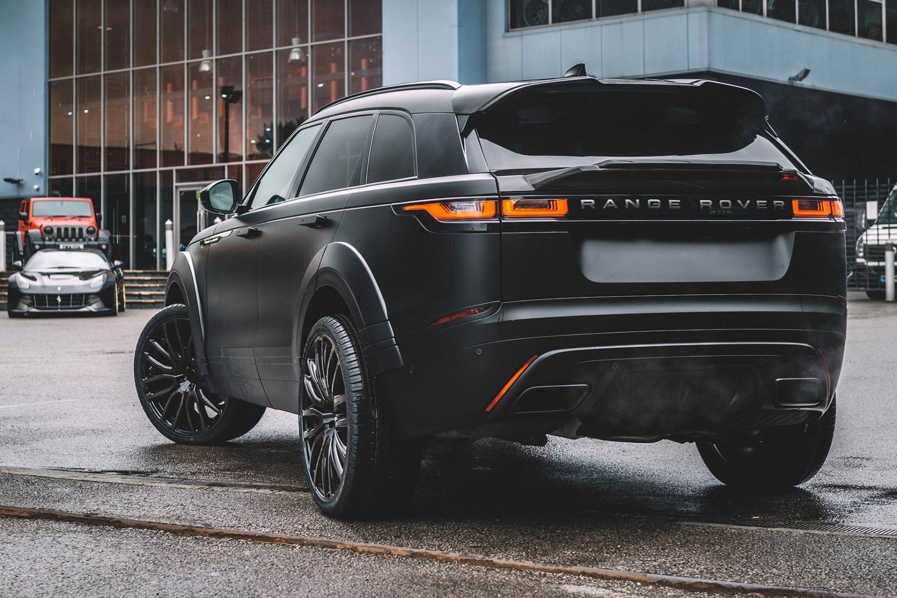 D0606I003001001 - Range Rover Velar Pace Car Exposed Carbon Rear Upper ...