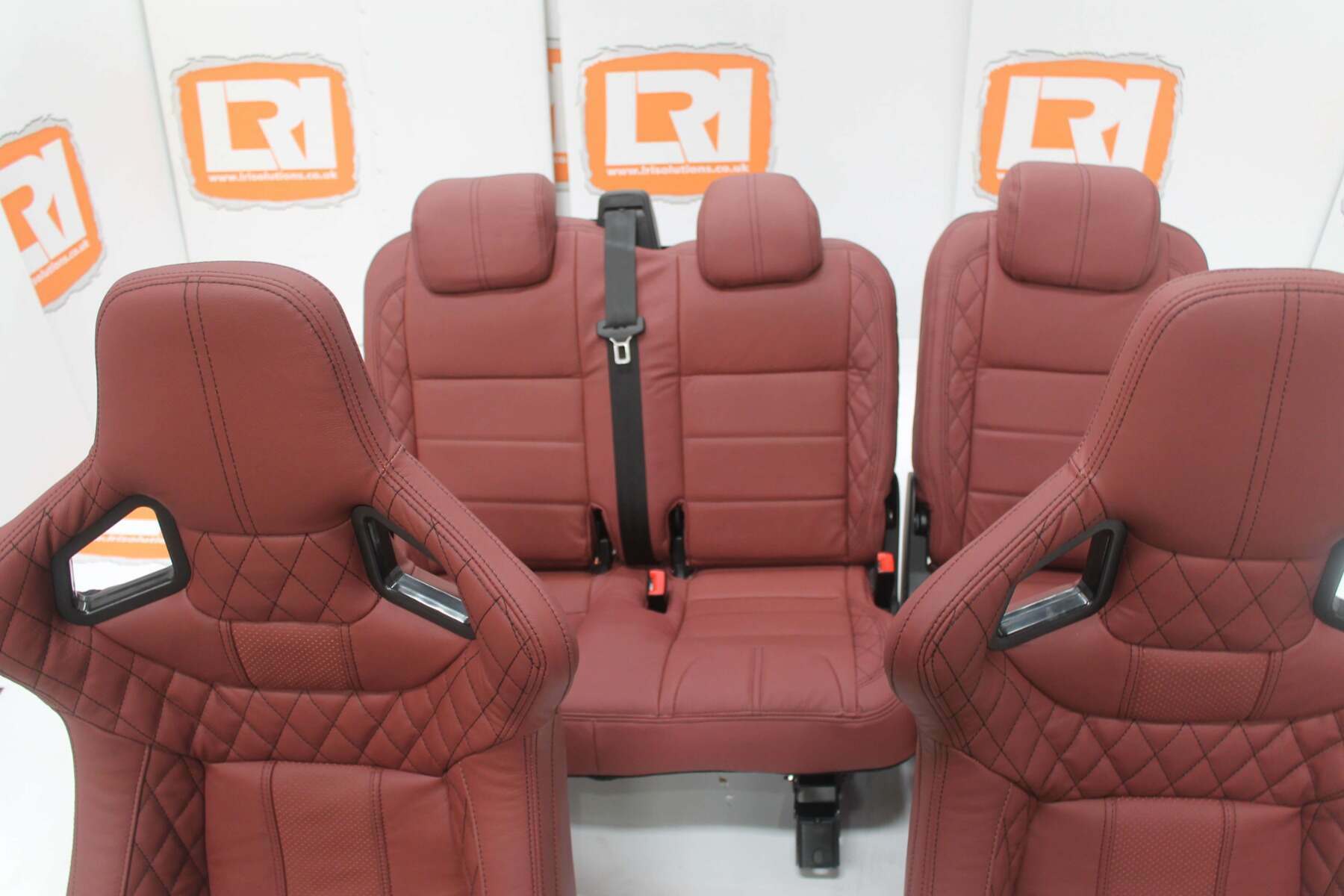 Defender 110 TDCI Puma Full Burgundy Leather 5 Seat Interior | LR Parts