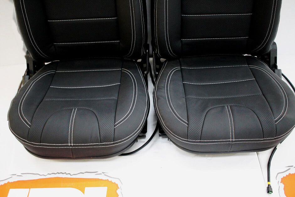 LAND ROVER DEFENDER 90/110 LRI Full Leather Heated TDCI/Puma Front ...