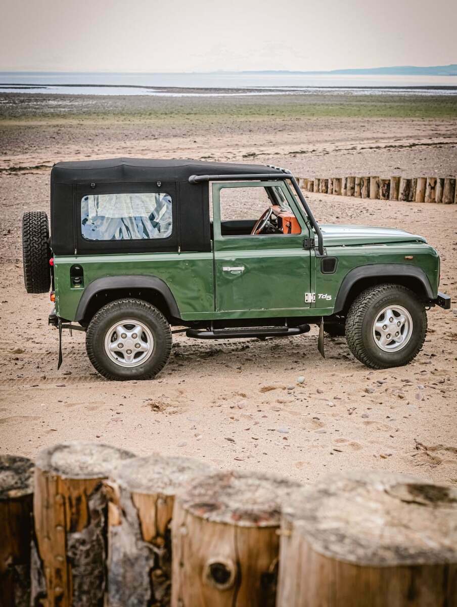 EXT249-7 - Exmoor Trim Part | LR Parts