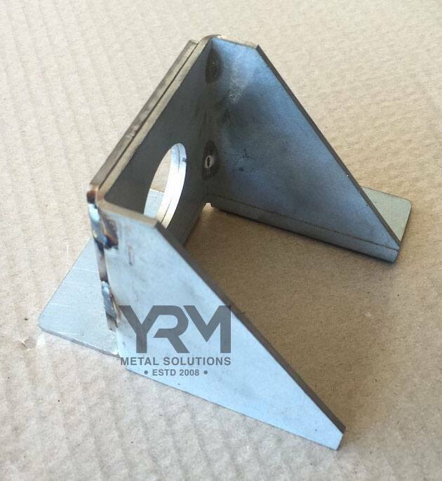 041B - Inner Sill Mounting Point Bracket for Land Rover Discovery 1 and ...