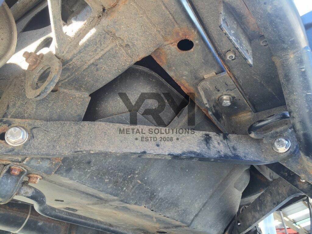 1059 - Stainless Steel NAS Tow Bar Fixing Kit - For Land Rover Defender ...