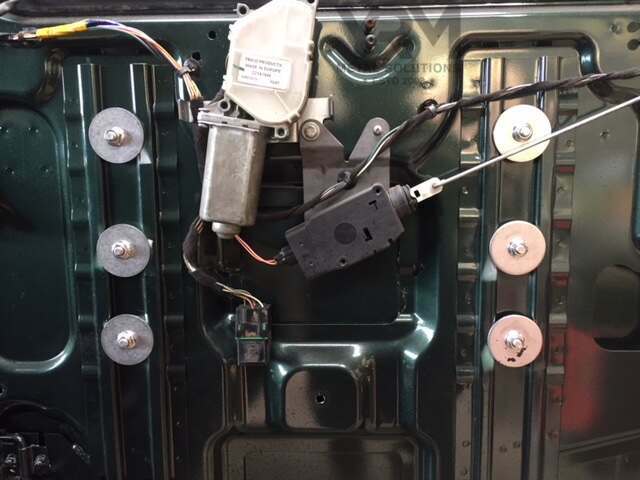 1096 - Stainless Steel Tow Bar Fixing Kit - For Land Rover Defender 90 ...