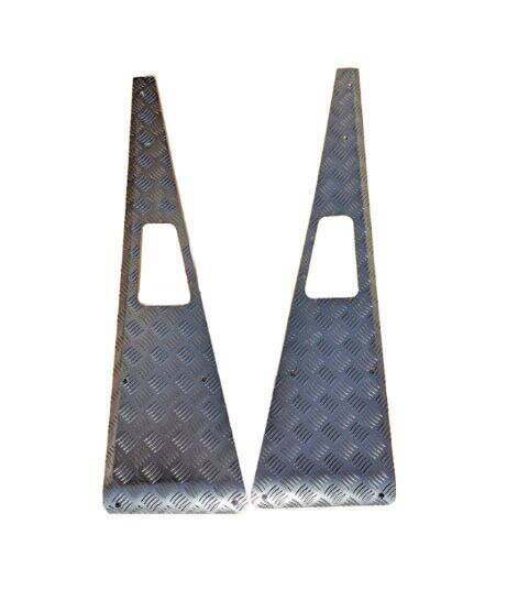LRB113B - Wing Top Chequer Plates (Pair) - Black - Small Air Intake ...
