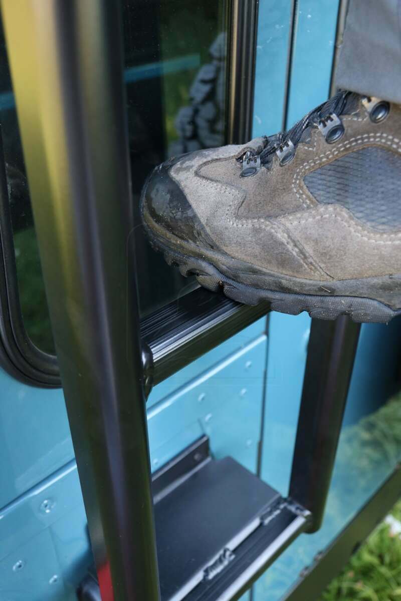 DT-OTSLT-B - Defender Roof Ladder by Nakatanenga - Black Powder Coated