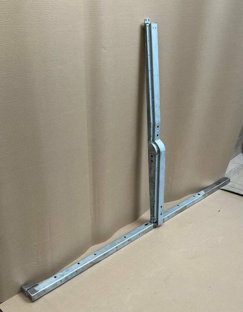 YRM466 - Complete LHS Side Frame Assembly - Land Rover Defender 130 ...