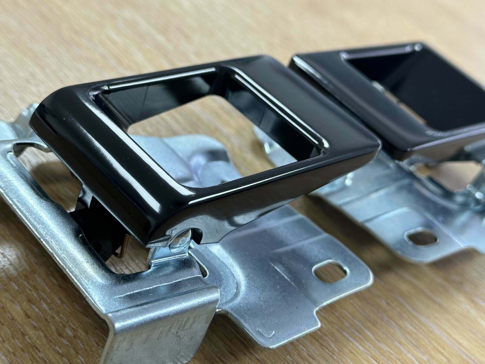 LRC2816 - Aluminium Interior Door Handles for Land Rover Defender - In ...