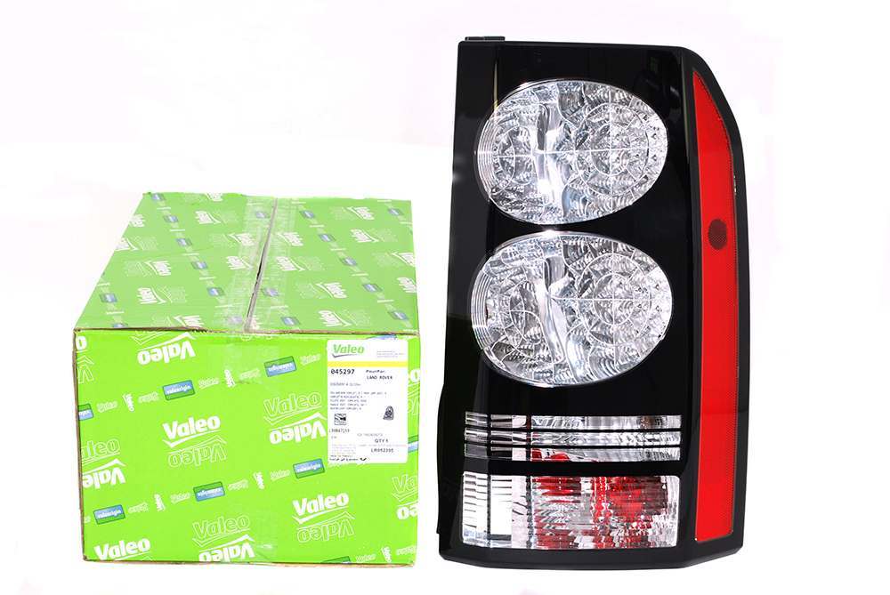 LR052395 - Discovery 4 Black LED Rear Right Lamp | LR Parts
