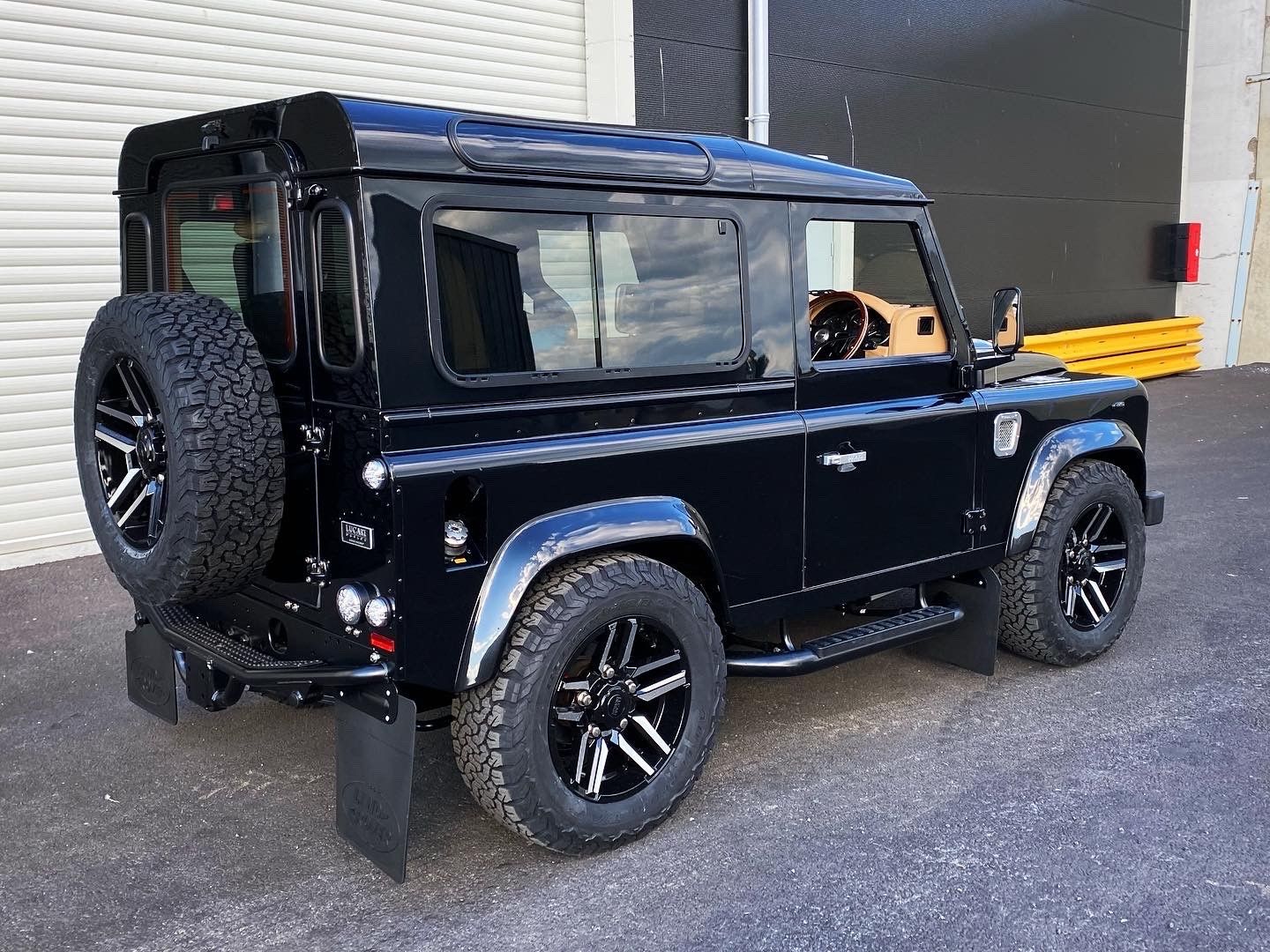 DUALXTR2 - Dual Finish Black XTR2 Alloy Wheel 18x8 ET10 by Lucari ...