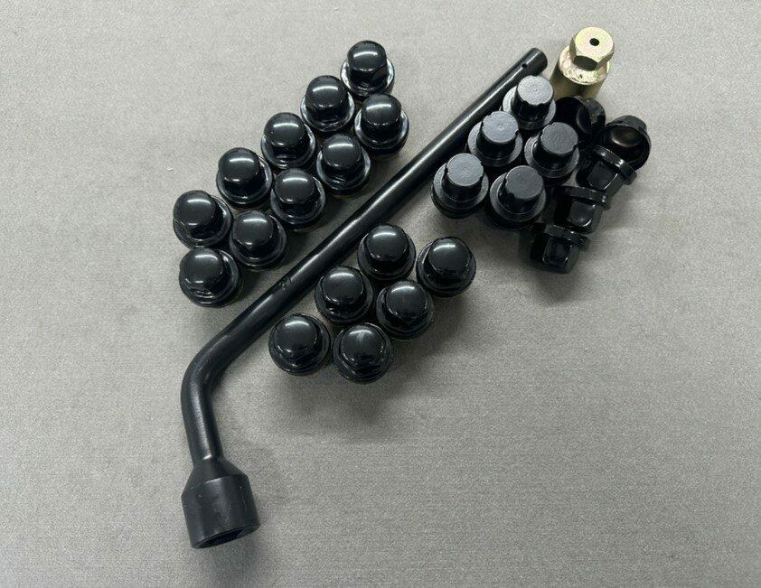 LRC1127WB - Set of 16 Black Wheel Nuts and 5 Locking Wheel Nuts with ...