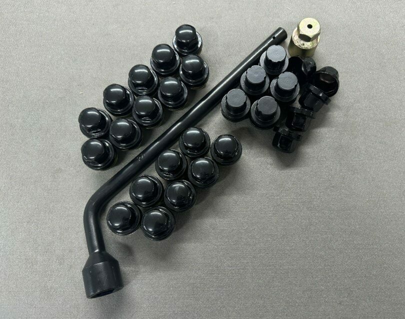 LRC1127WB - Set of 16 Black Wheel Nuts and 5 Locking Wheel Nuts with ...