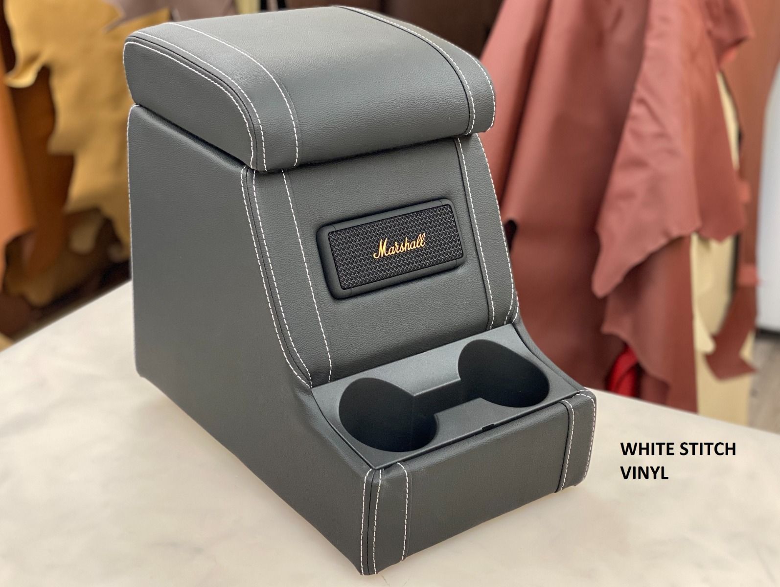 LRI34258 - Lucari Cubby Box with Marshall Speaker for Land Rover ...