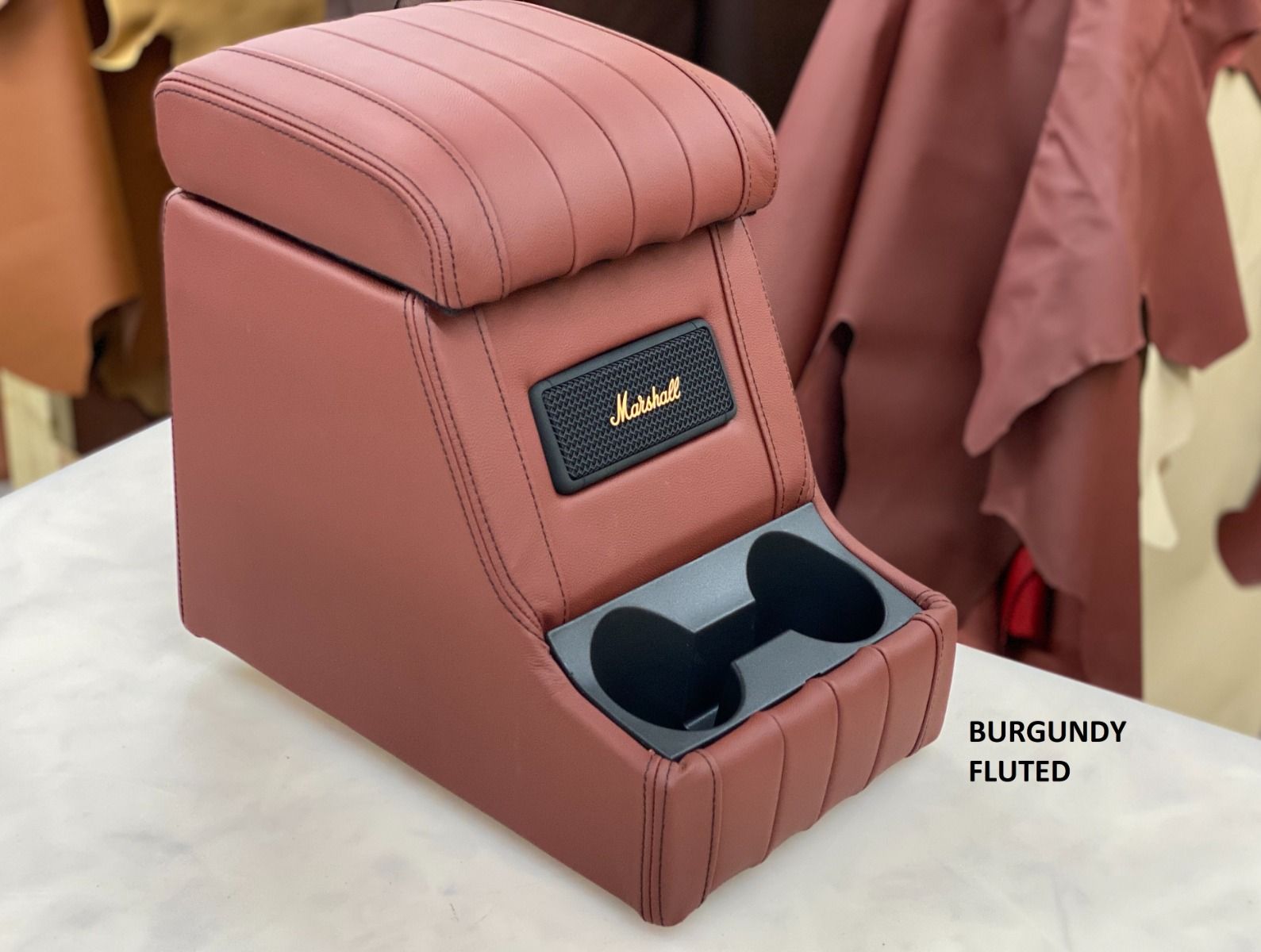 LRI34258 - Lucari Cubby Box with Marshall Speaker for Land Rover ...