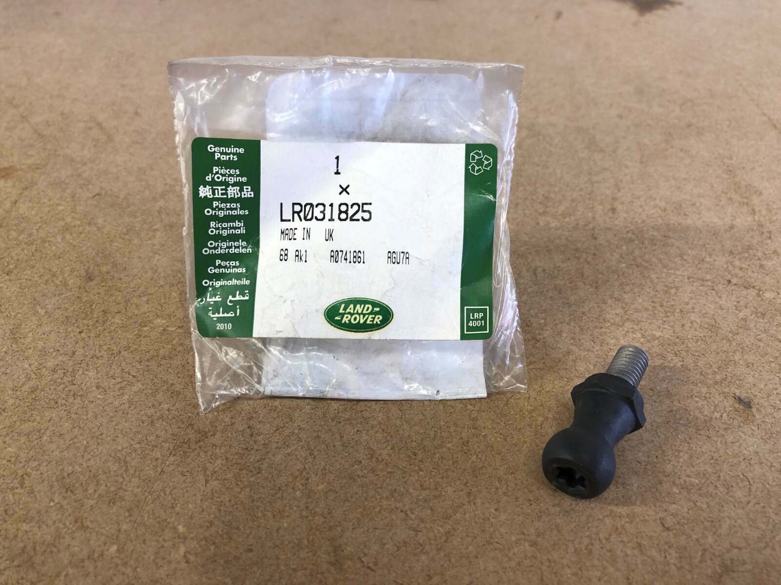 LR031825 - STUD - SPECIAL | LR Parts