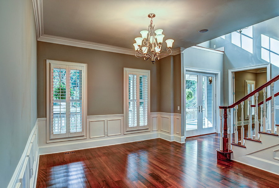 How to Pair Baseboards and Crown Mouldings for a Cohesive Look ...
