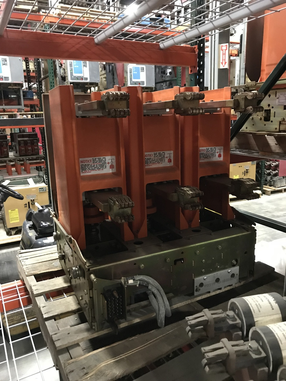 VB1-4.16-250-2 GE 2000A 4.76KV Vacuum Circuit Breaker - Bullock Breakers