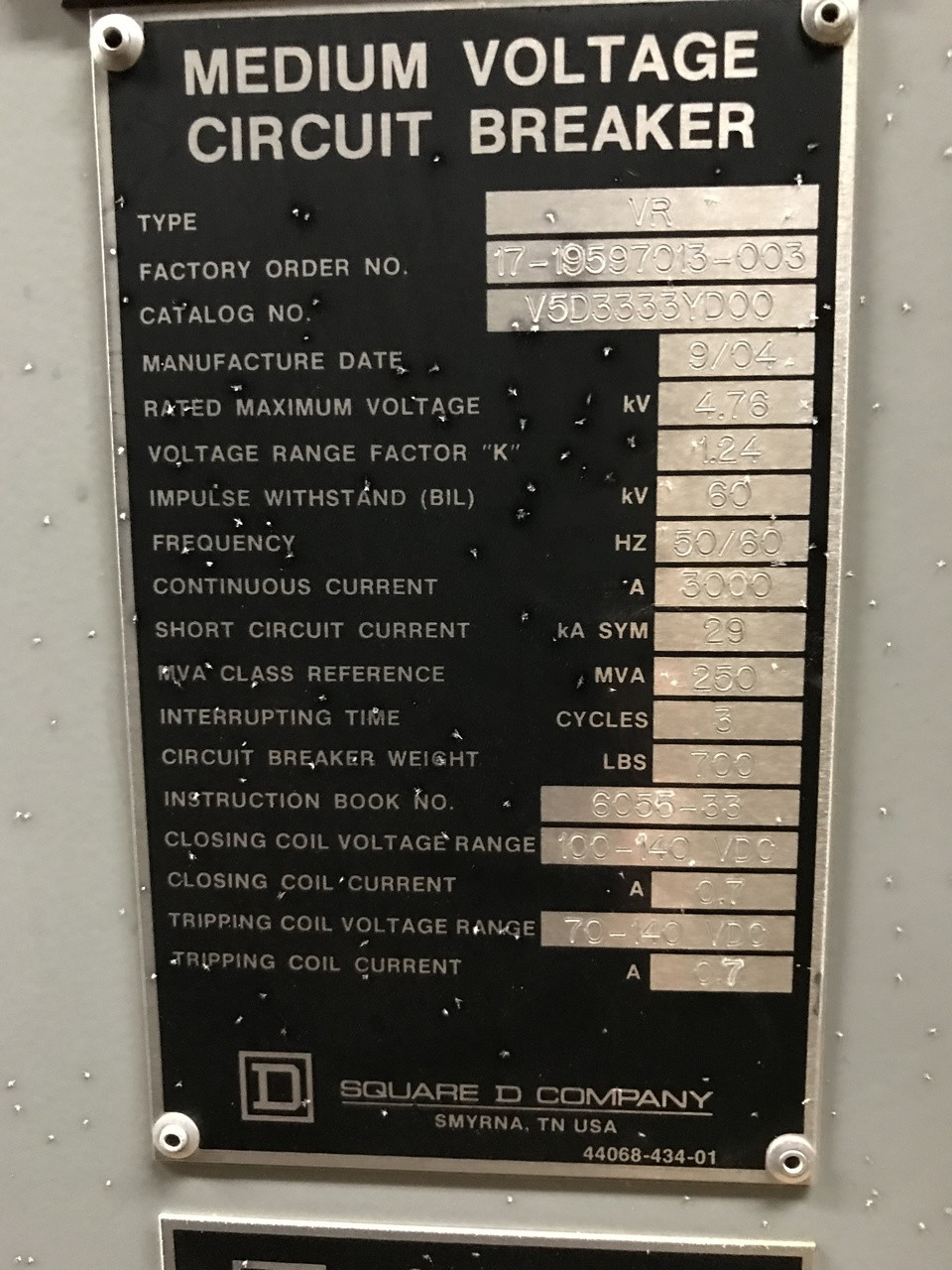 Type VR Square D 3000A 4.76KV Vacuum Circuit Breaker - Bullock Breakers