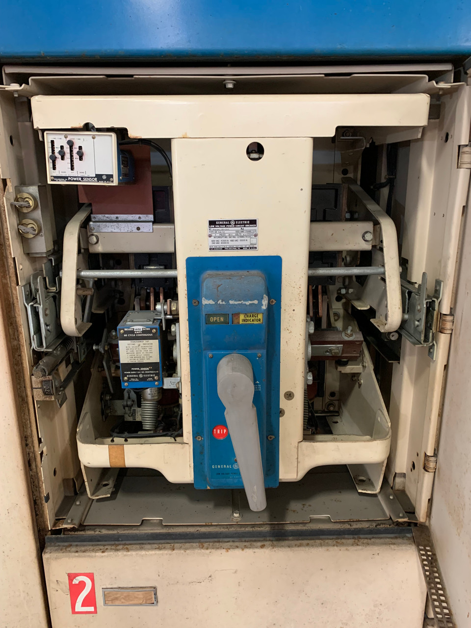 GE AKD-5 1600A Main Switchgear Lineup (#247) - Bullock Breakers