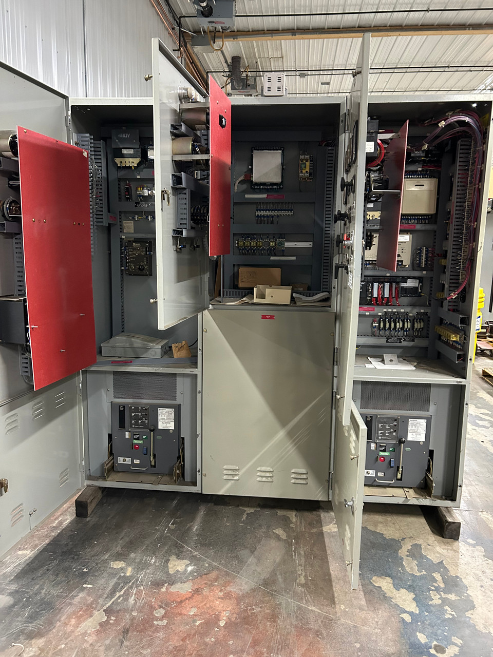 ASCO 480V 2000A Transfer Switch W/DS-420 Breakers (#265) - Bullock Breakers