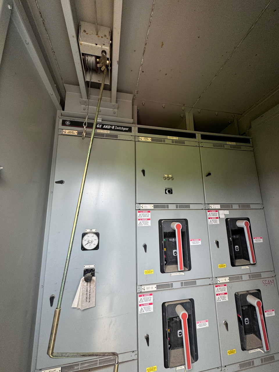 GE AKD-8 2000A MLO Outdoor Switchgear (#274) - Bullock Breakers