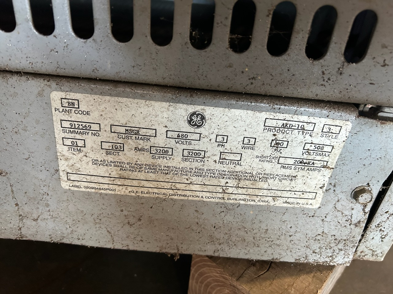 GE AKD-10 Wavepro 3200A Switchgear Lineup (#276) - Bullock Breakers
