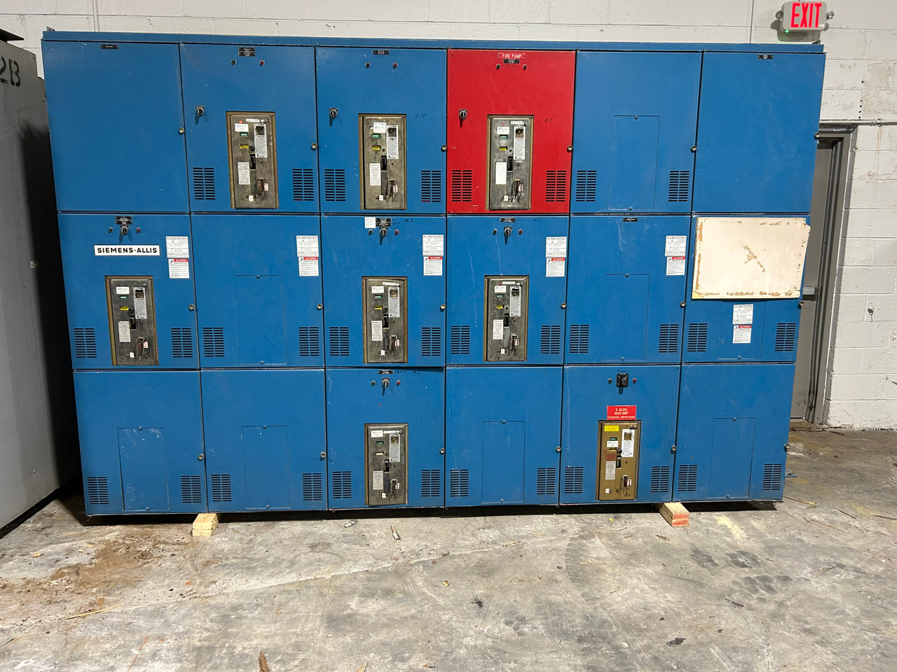 Siemens-Allis LA 1600A Main Switchgear Lineup (#281) - Bullock Breakers