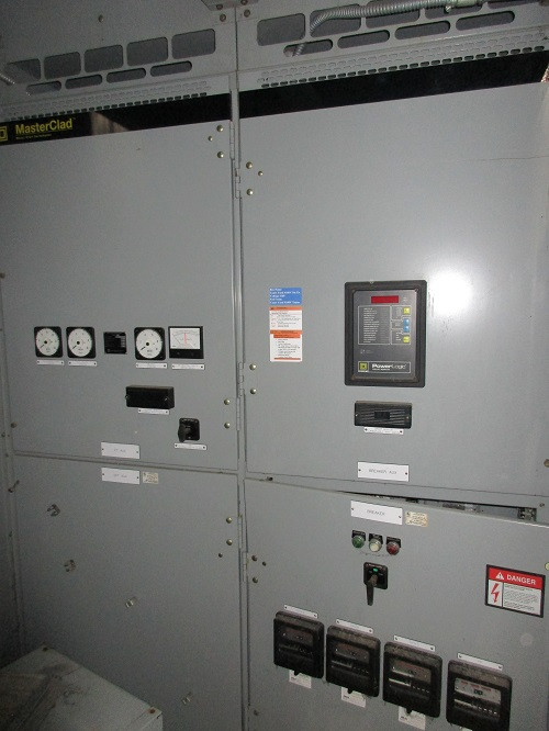 Square D MasterClad Metal-Clad Series 5 Outdoor Switchgear (#74 ...