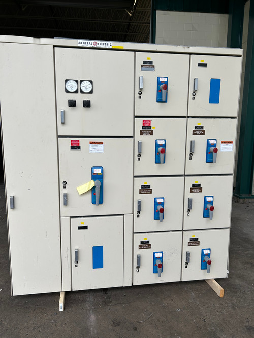 GE AKD-5 1600A Main Switchgear Lineup (#155) - Bullock Breakers