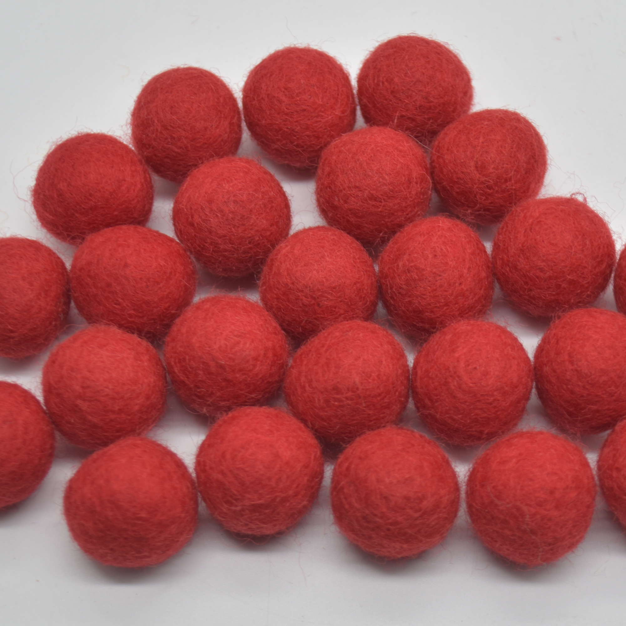 100% Wool Felt Balls - 2cm - Red - 20 Count / 100 Count ...