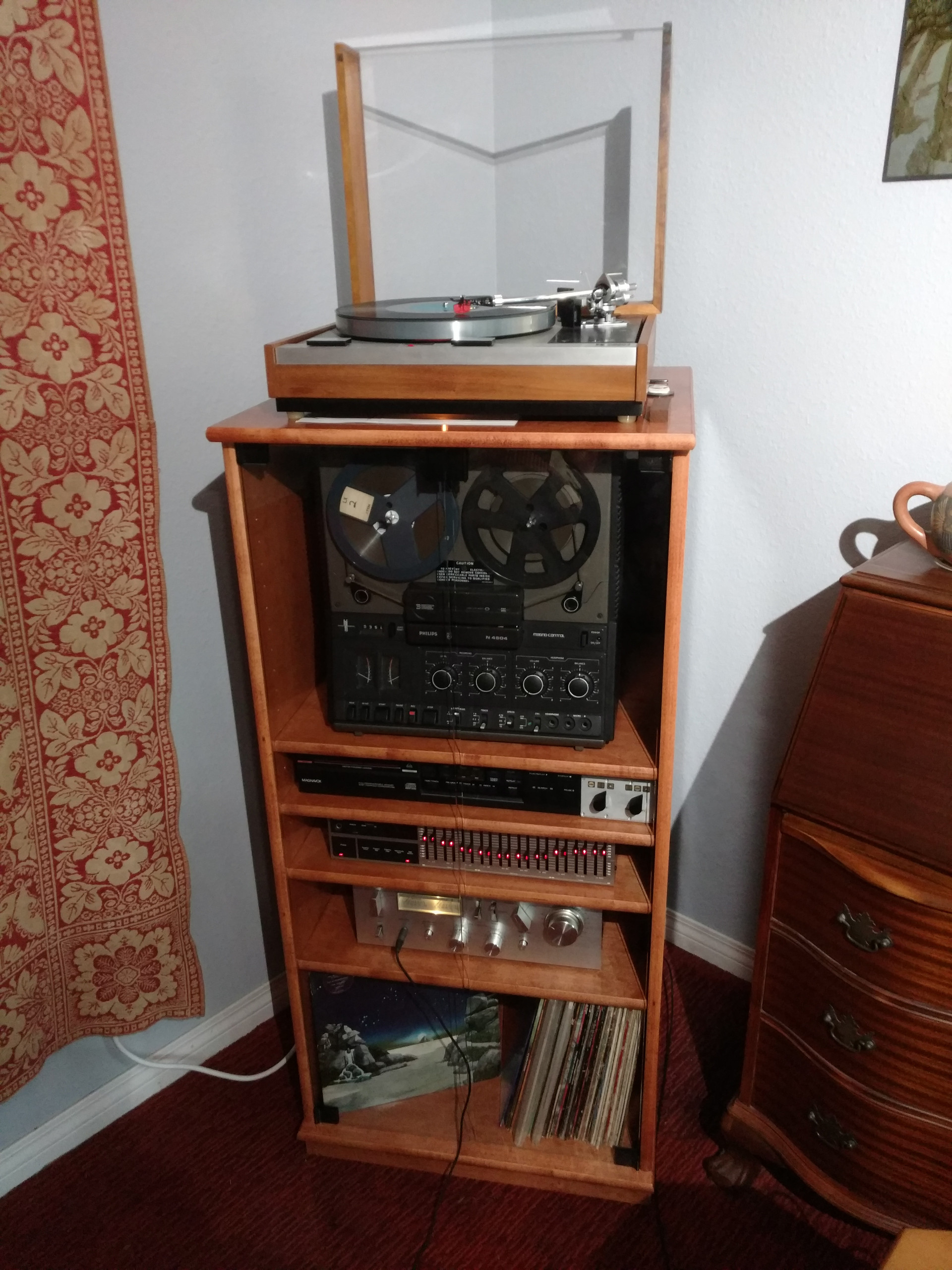 Choosing the Perfect Stereo Cabinet: A Guide to Elevating Your Audio ...
